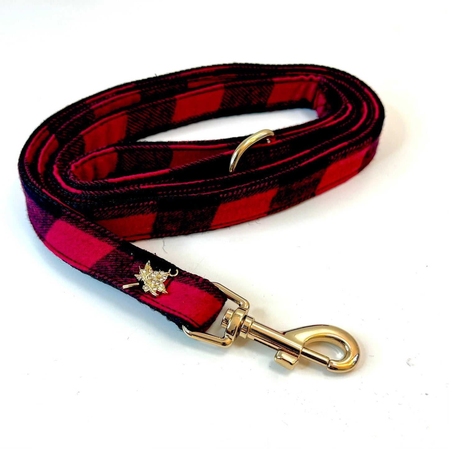 Canada leash with hands-free extension – Buy Canadian Group Inc.